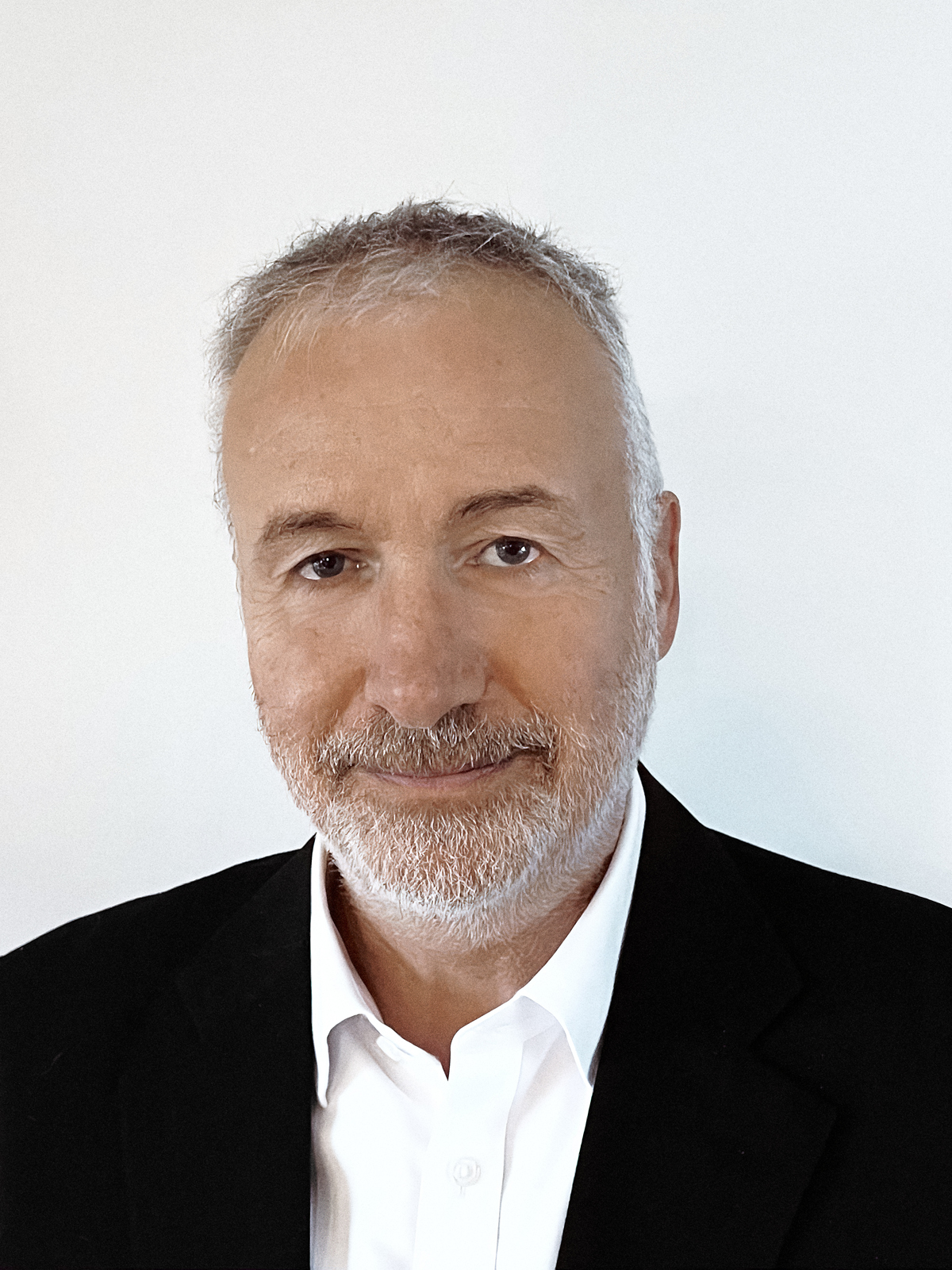 Suche liebevollen Menschen von Julian Borger - styriabooks.at